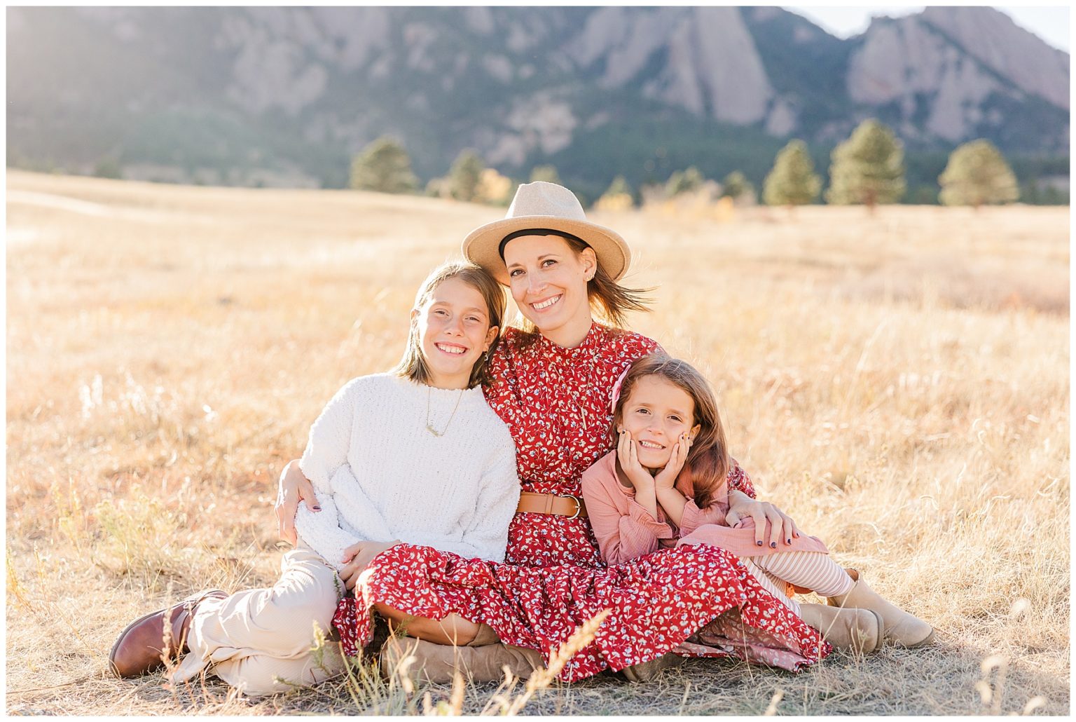 Windy Boulder Outdoor Mini Sessions - catherinechamberlain.com